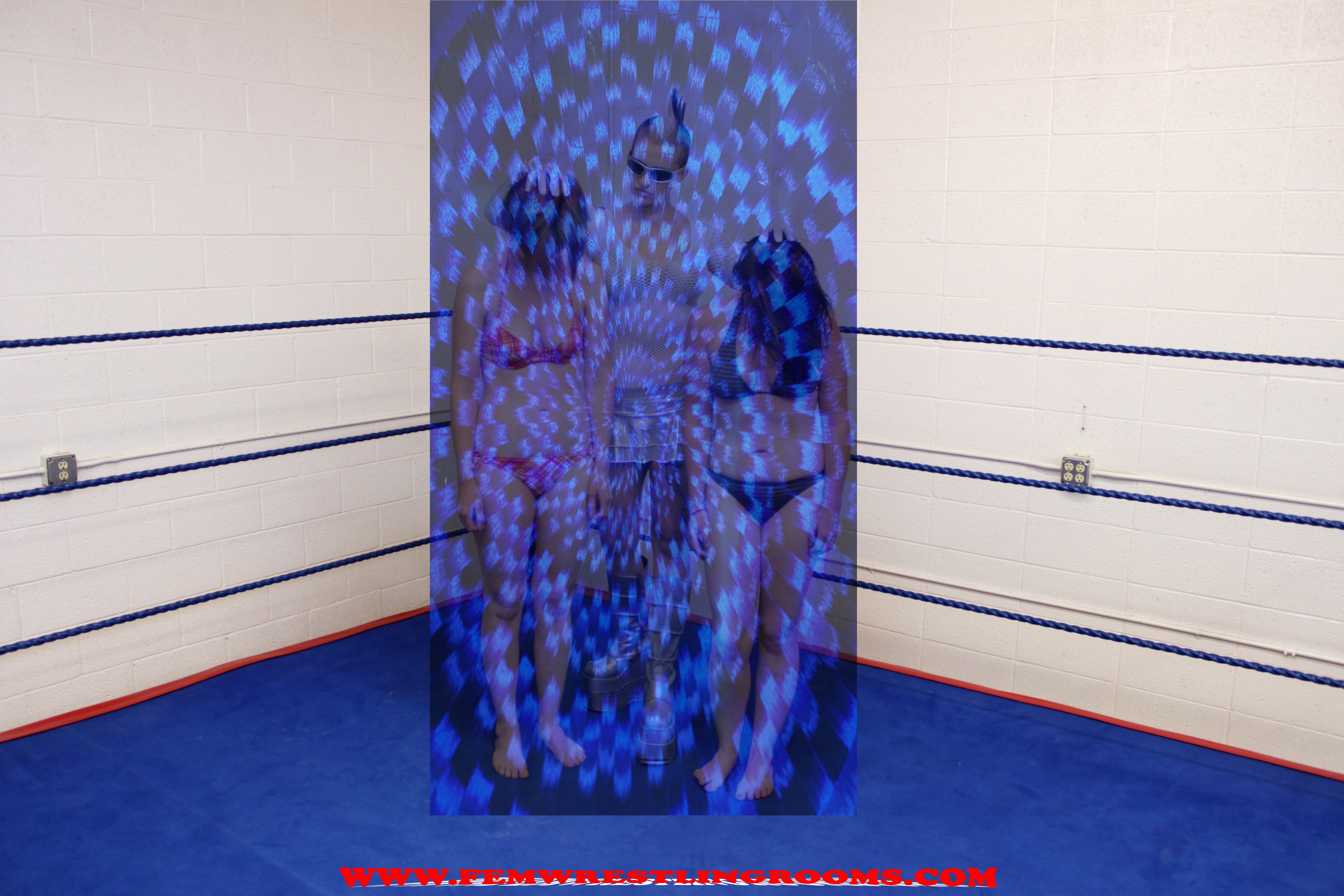 Alien Invasion - Fem Wrestling Rooms